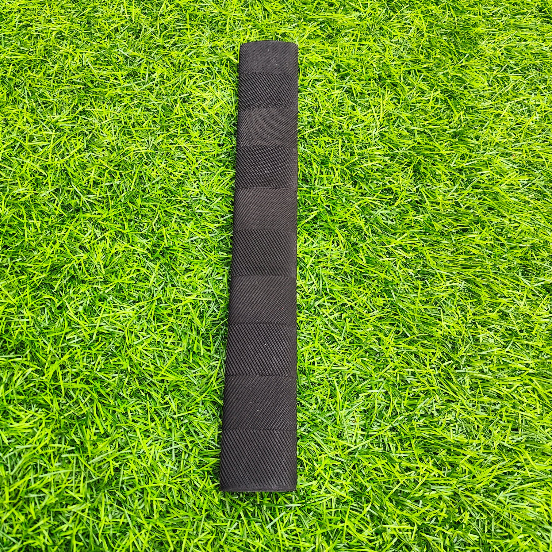 Chevron Cricket Bat Grip Black - 1 PIECE – Kwesports